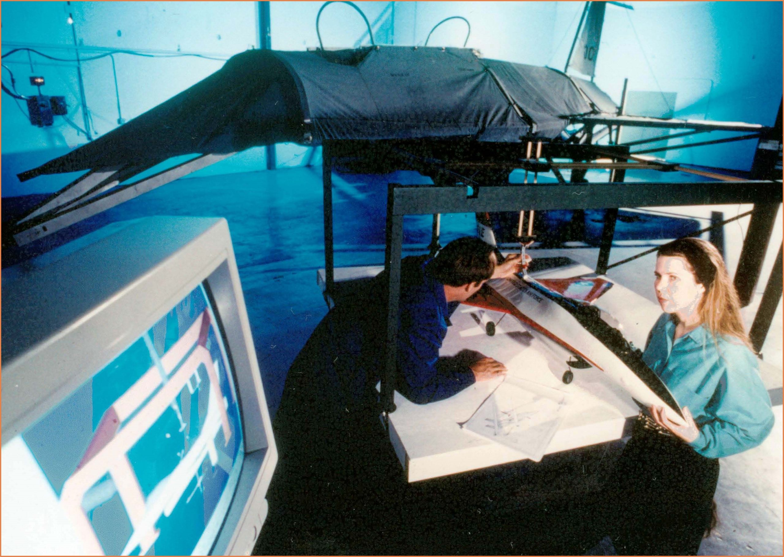 aircraft-refueling - International Submarine Engineering